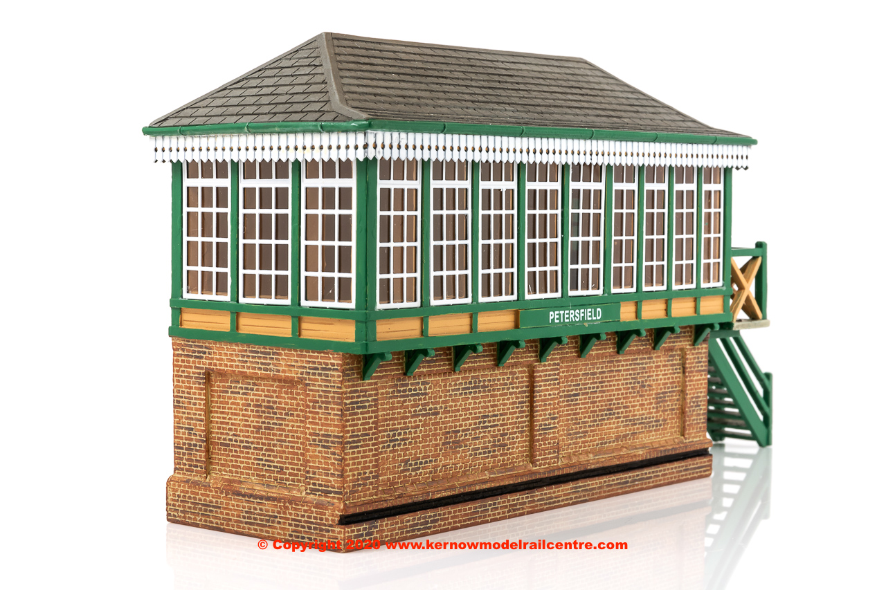 44-074X Bachmann Scenecraft LSWR Signal Box - Petersfield