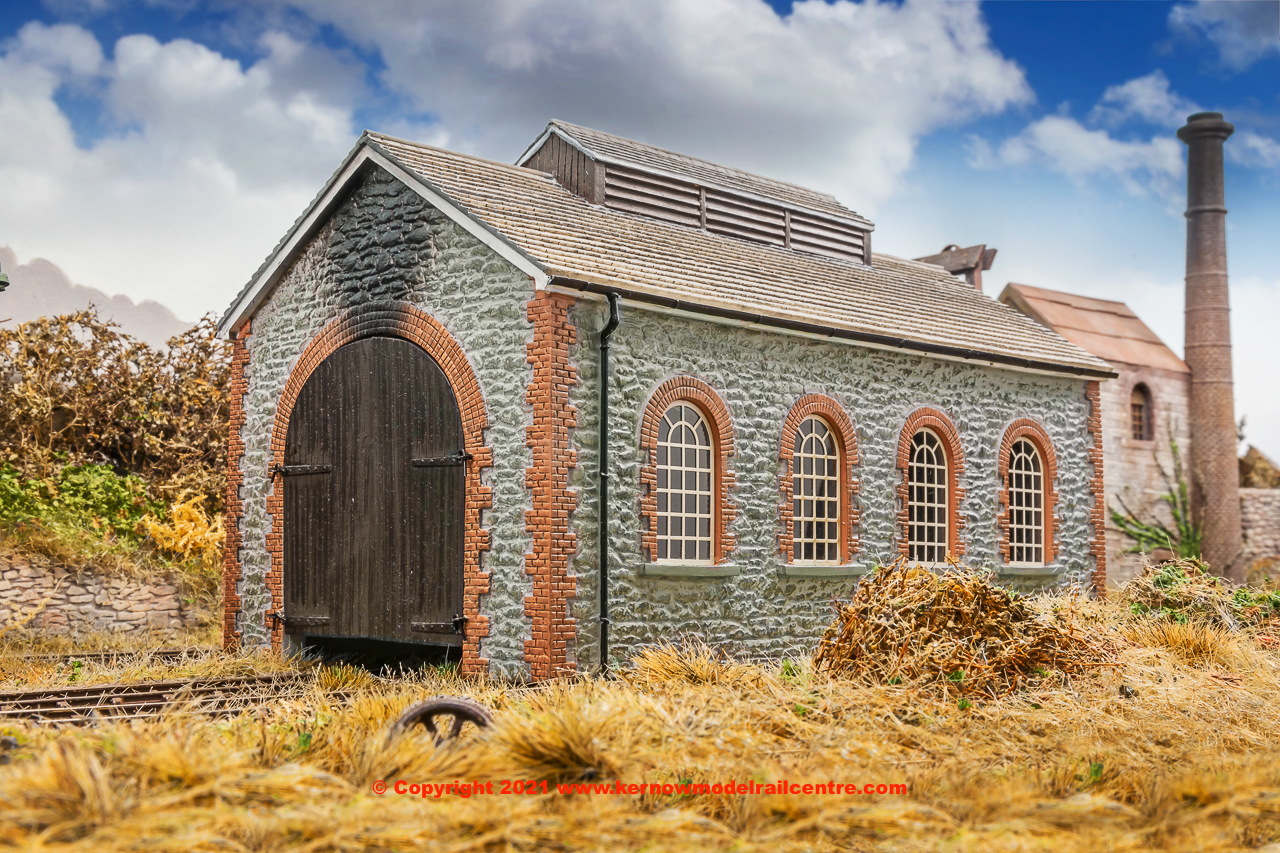 44-062Y Bachmann Scenecraft Single Track Stone Engine Shed