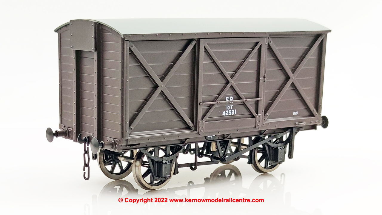 K7010G Kernow Models LSWR Diag 1410 Covered Van - SR Brown