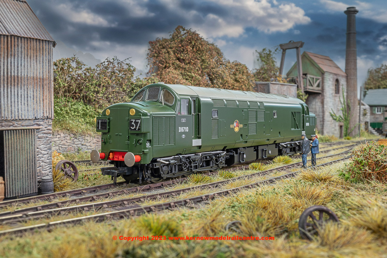 35-302 Bachmann Class 37/0 Diesel Locomotive D6710 BR Green