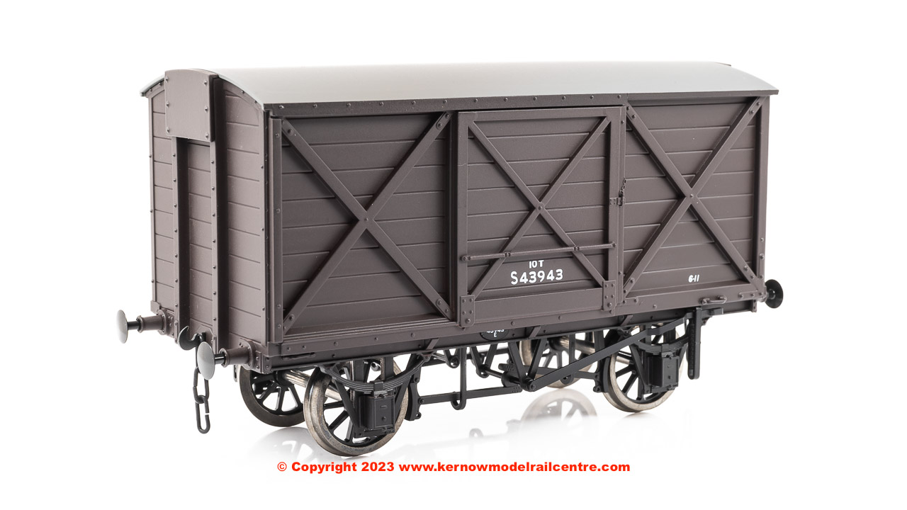 K7010J Kernow Models LSWR Diag 1410 Covered Van - BR Brown