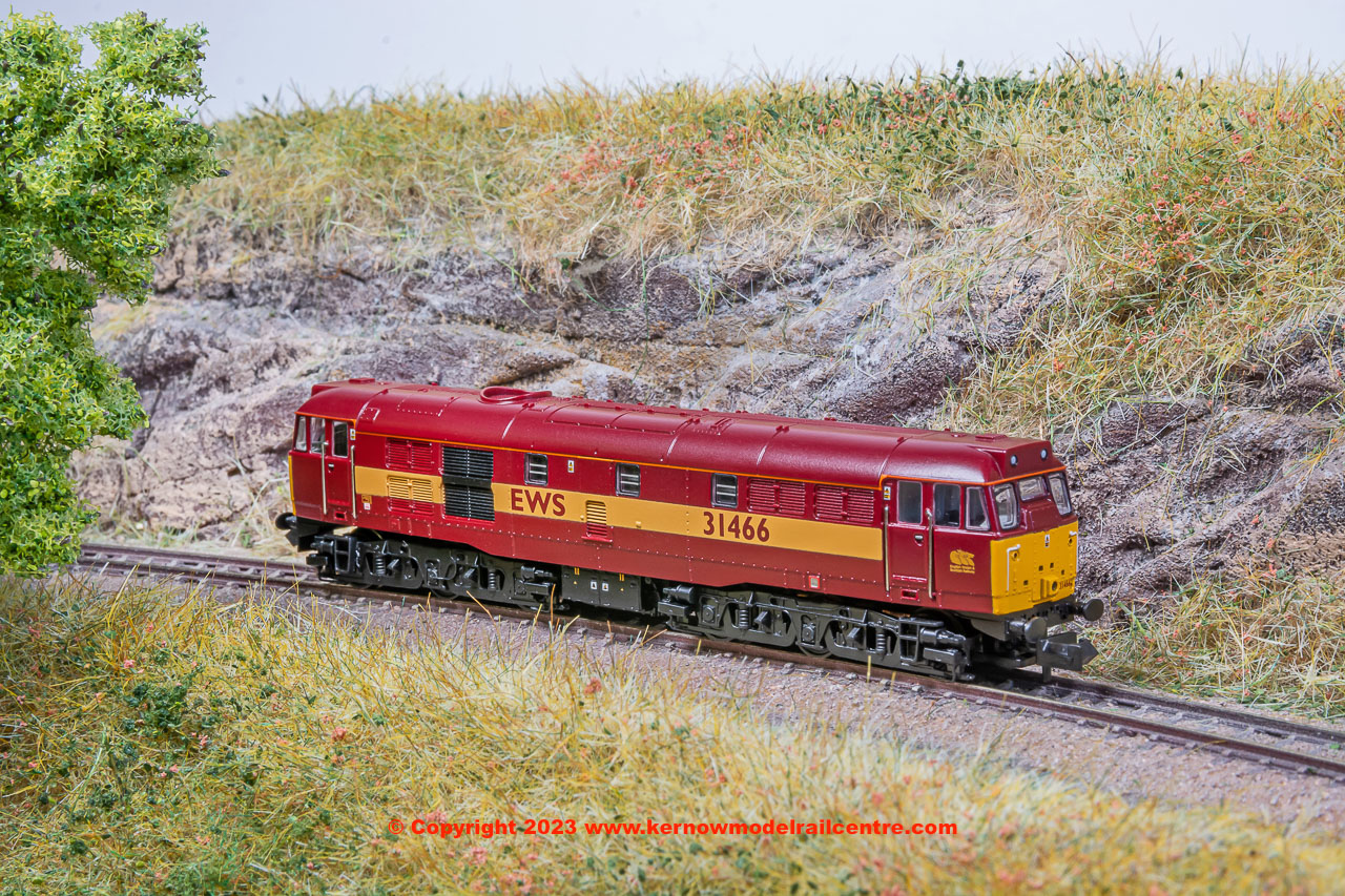 371-137SDSF Graham Farish Class 31/4 Diesel Loco 31466 EWS