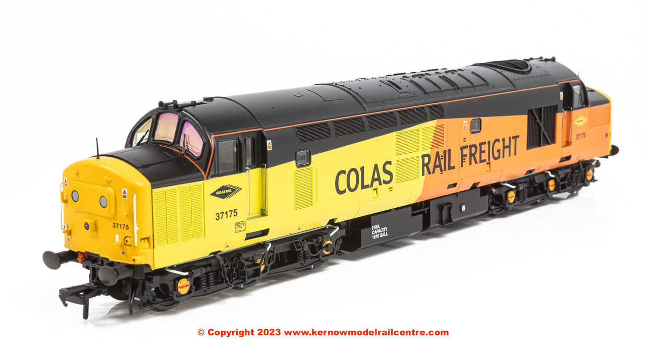 35-310SFX Bachmann Class 37/0 Centre Headcode 37175 Colas Rail