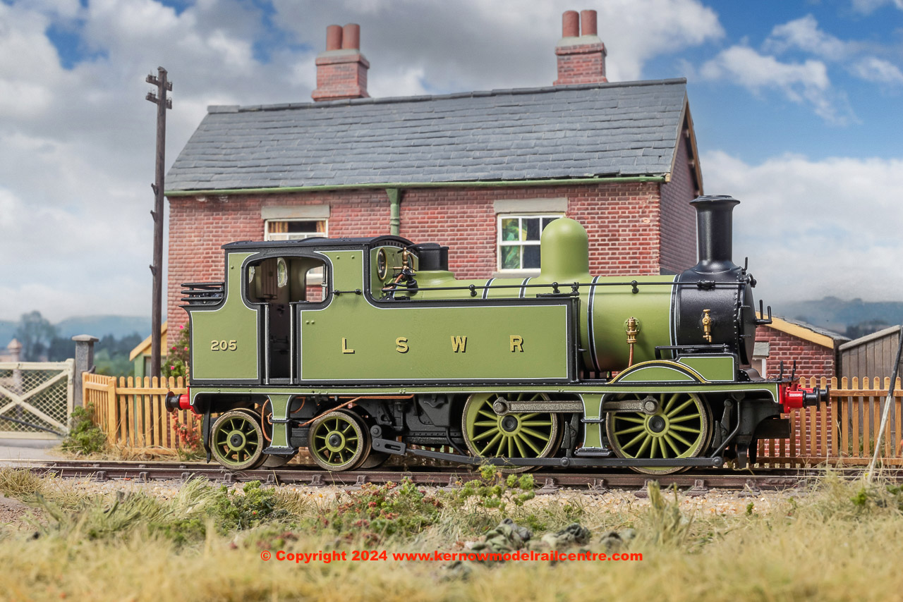 E85014 EFE Rail LSWR Adams O2 205 LSWR Urie Green