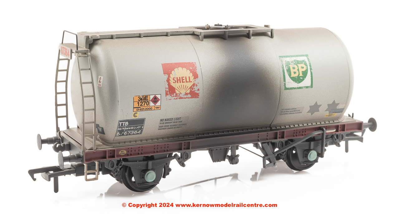 37-577C Bachmann BR 45T TTA Tank Wagon 67364 - Shell-BP wthd