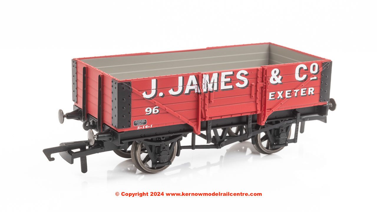 R60103 Hornby Triple Wagon Pack