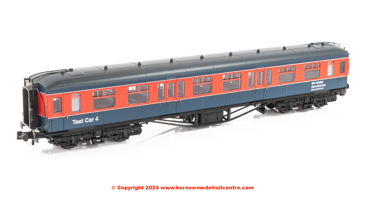 374-588 Graham Farish GWR Hawksworth Second Corridor Test Car 4