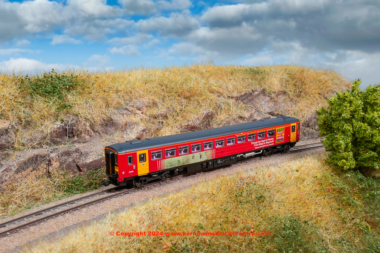 2D-020-006 Dapol Class 153 Single Car Sprinter DMU - 153 318