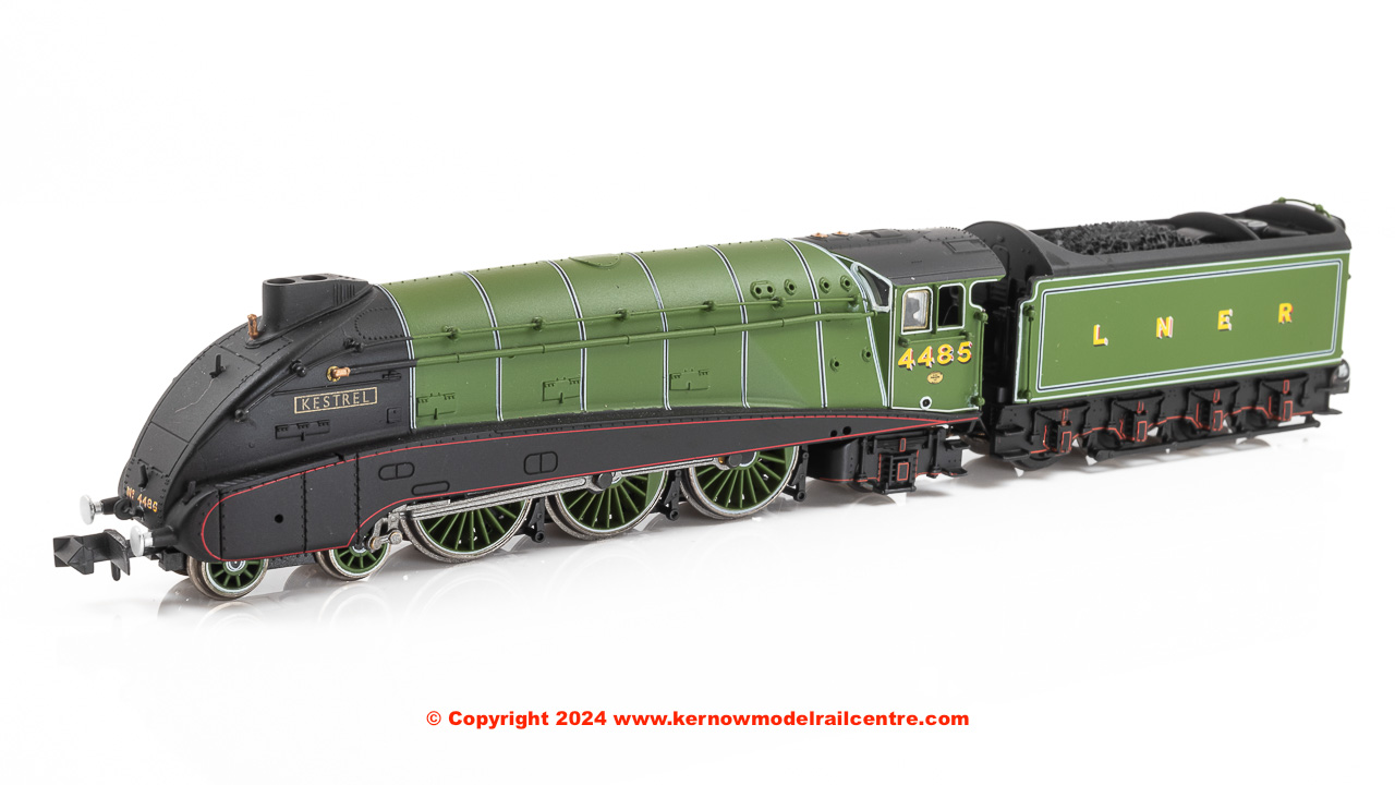 2S-008-019 Dapol A4 Valanced Kestrel 4485 LNER Green