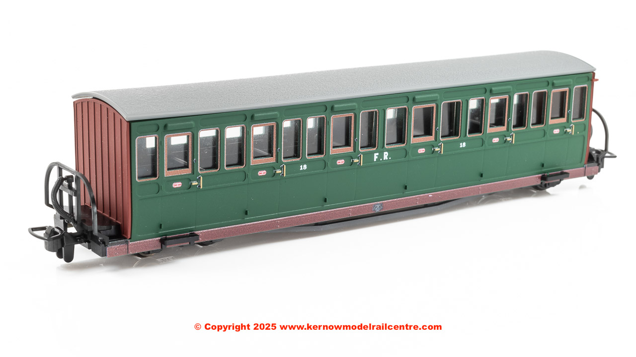 GR603B Peco FR Short Bowsider Bogie Coach - Col Stephens No.18