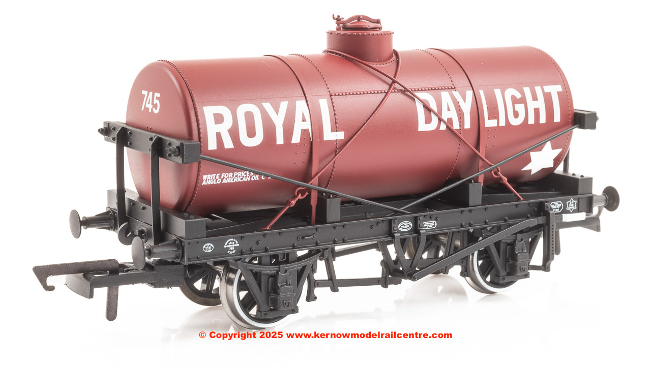 OR76TK2010 Oxford Rail 12T Tank Wagon - Royal Daylight No.745