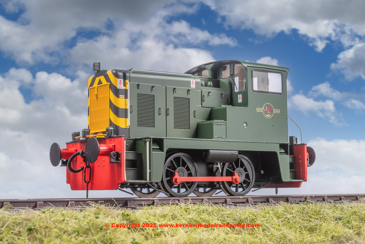 2870 Heljan Class 02 0-4-0 Diesel Locomotive in BR Green livery