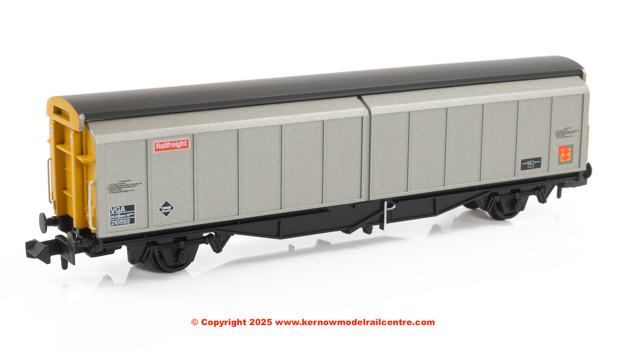 373-602D Graham Farish BR VGA Van BR Railfreight Distribution