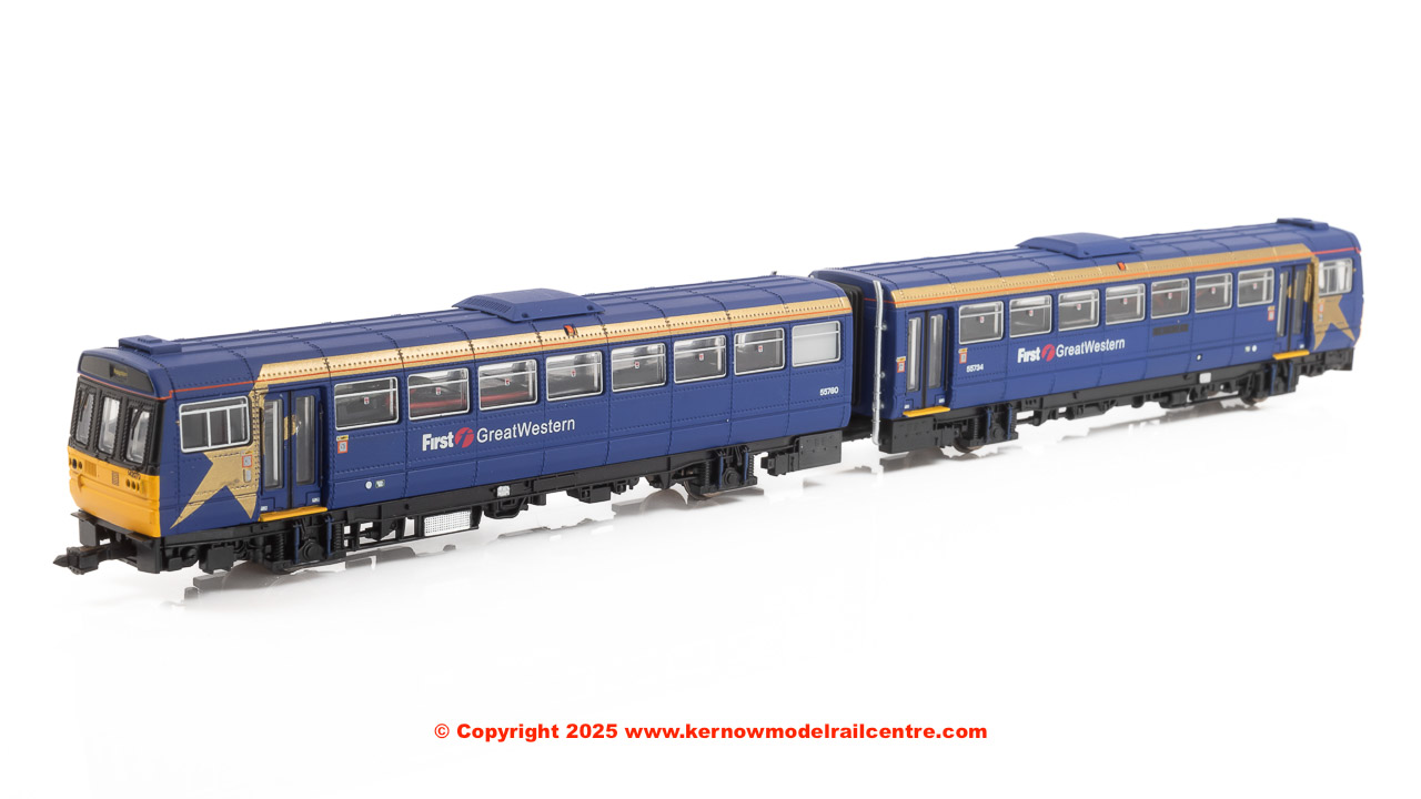 2D-142-009D Dapol Class 142 2 Car Pacer DMU - 142 070