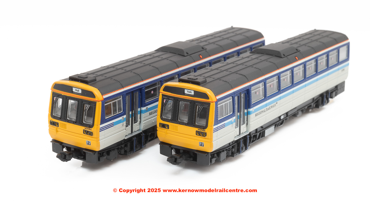 2D-142-010 Dapol Class 142 2 Car Pacer DMU - 142 084