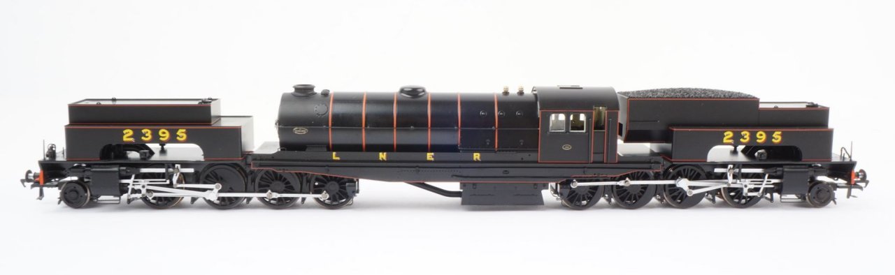 3000 Heljan U1 Beyer-Garratt Steam Loco number 2395 LNER